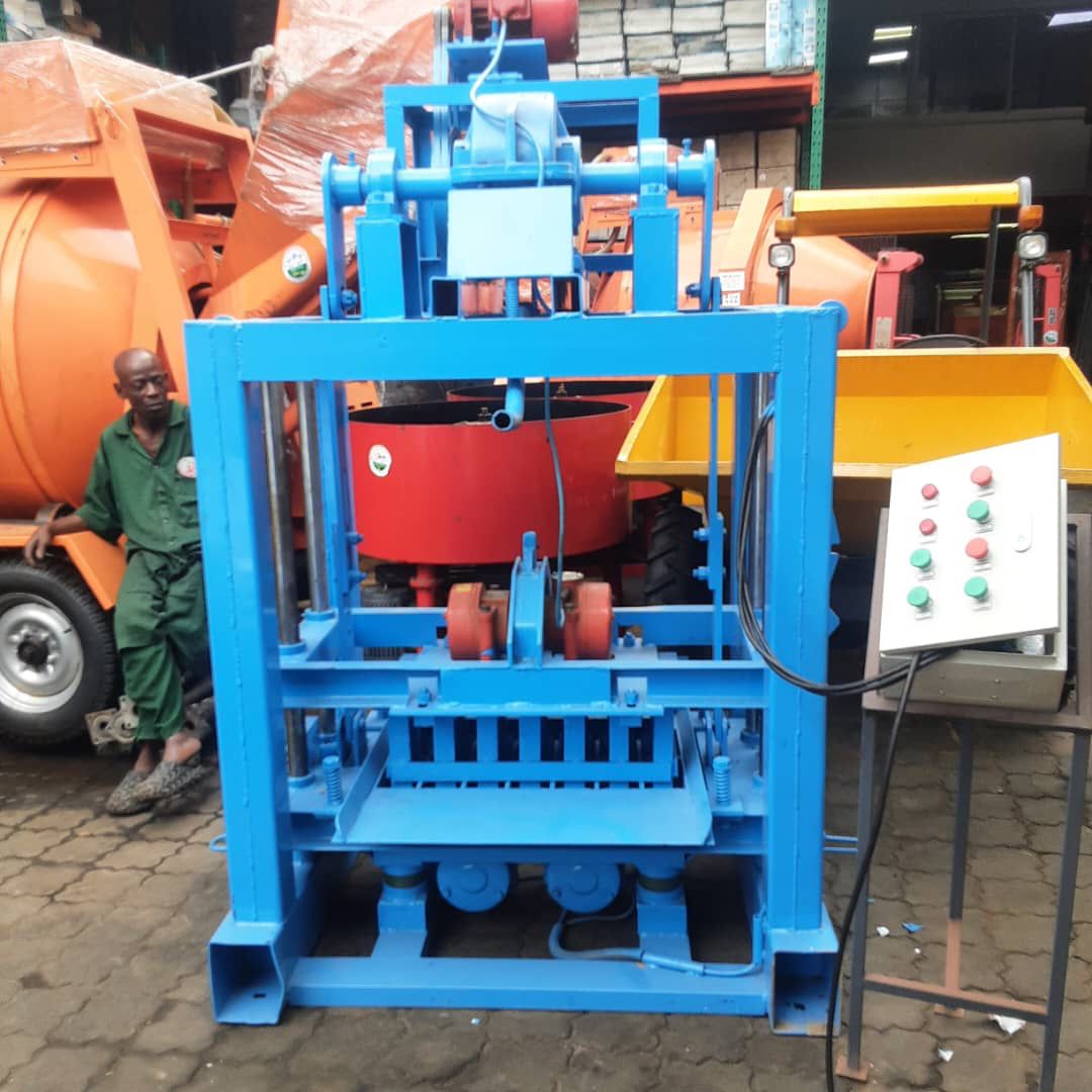 Building Blocks and Interlocking - tosbenbricks.com